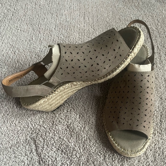 Clarks | Shoes | New Clarksartisansuede Cut Out Chunky Wedges | Poshmark